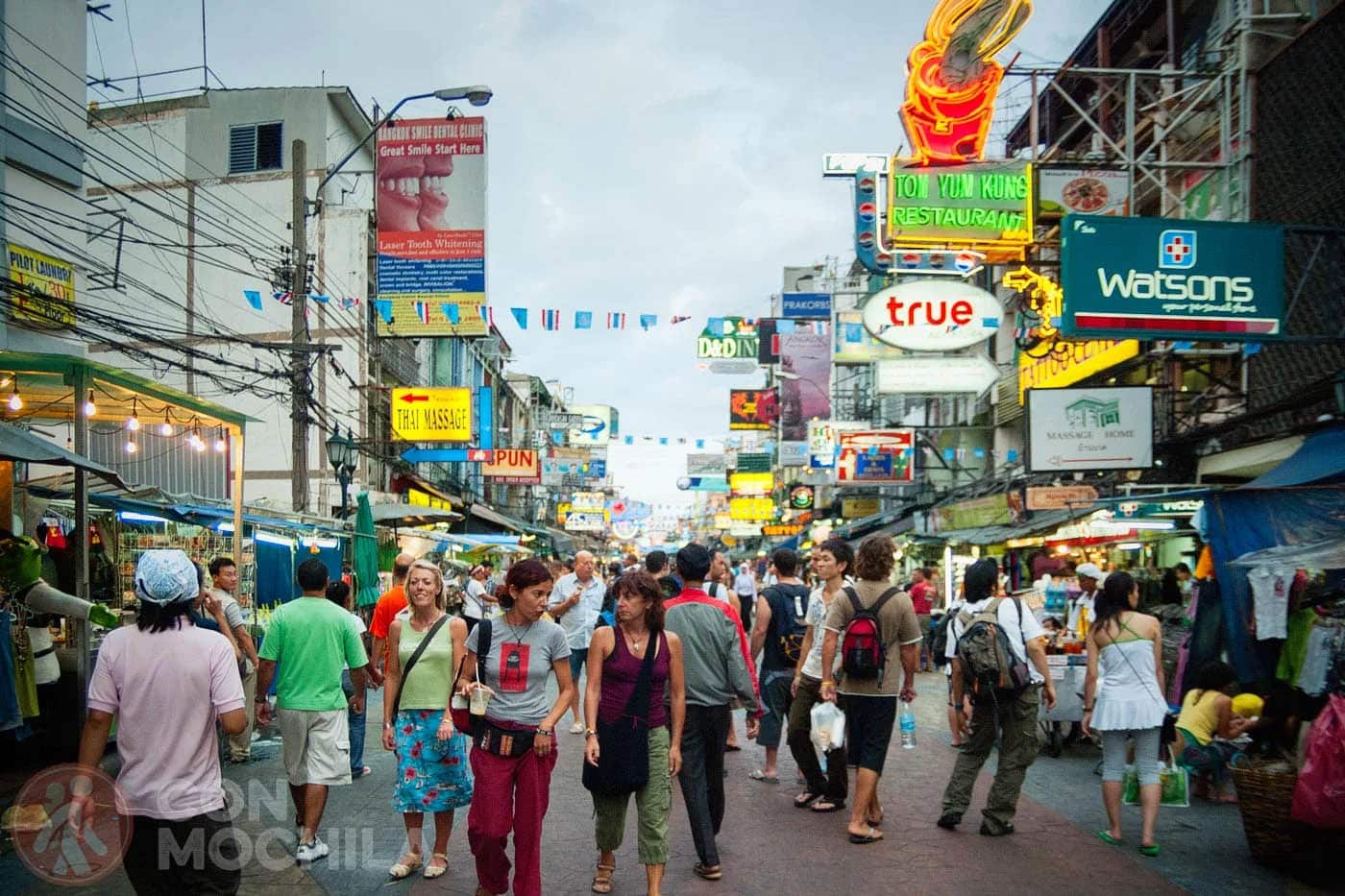 ᐈ Khaosan Road, Bangkok's Popular Backpacker Area