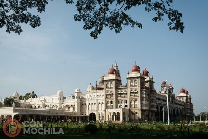 ᐈ Mysore Palace, Residence of the Maharaja of Wodeyar